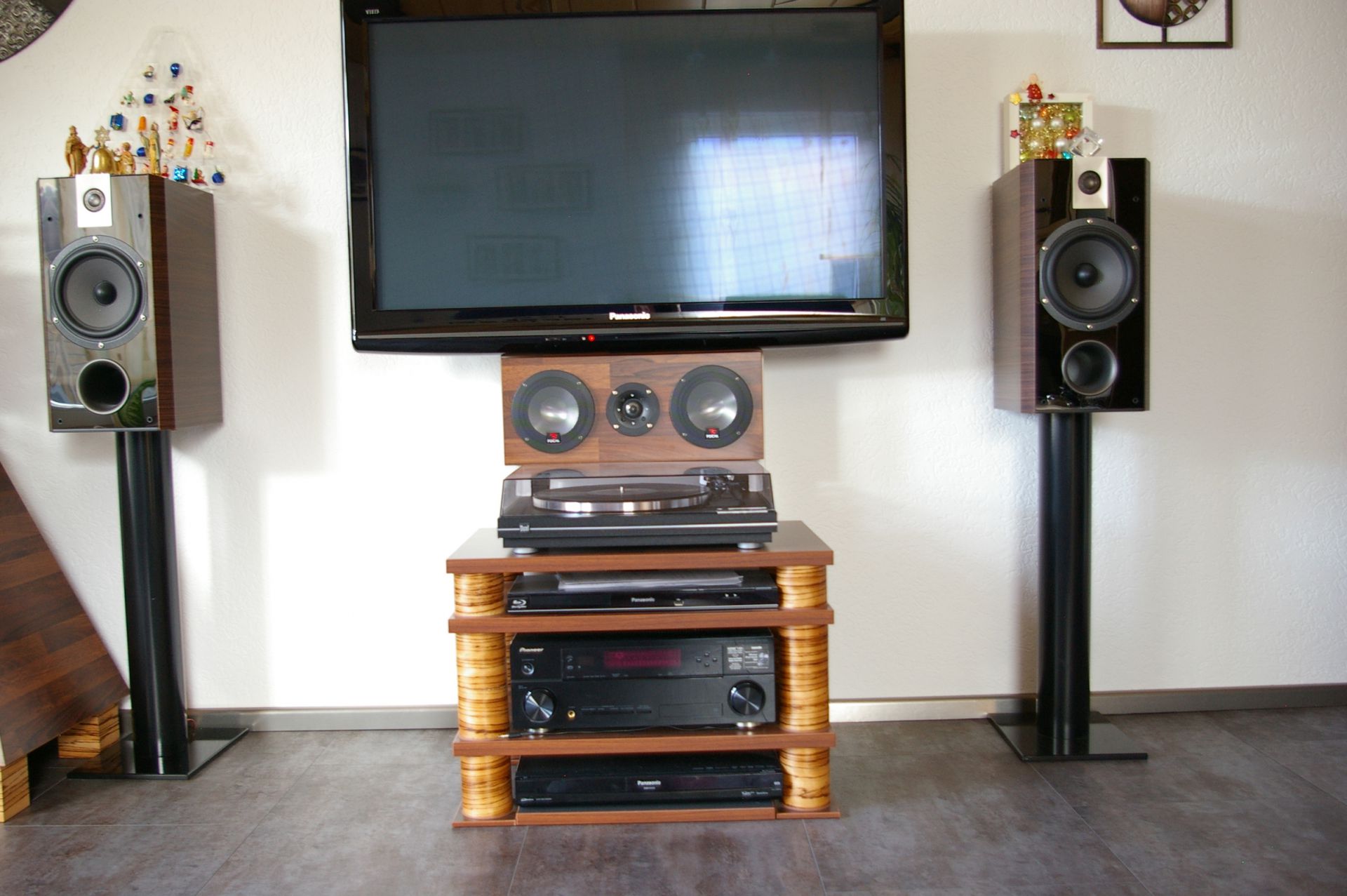 Hi-Fi Möbel - Schreinerei Heberle
